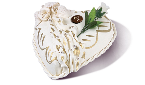Beyaz Kalp Pasta – Aşiyan Pastanesi